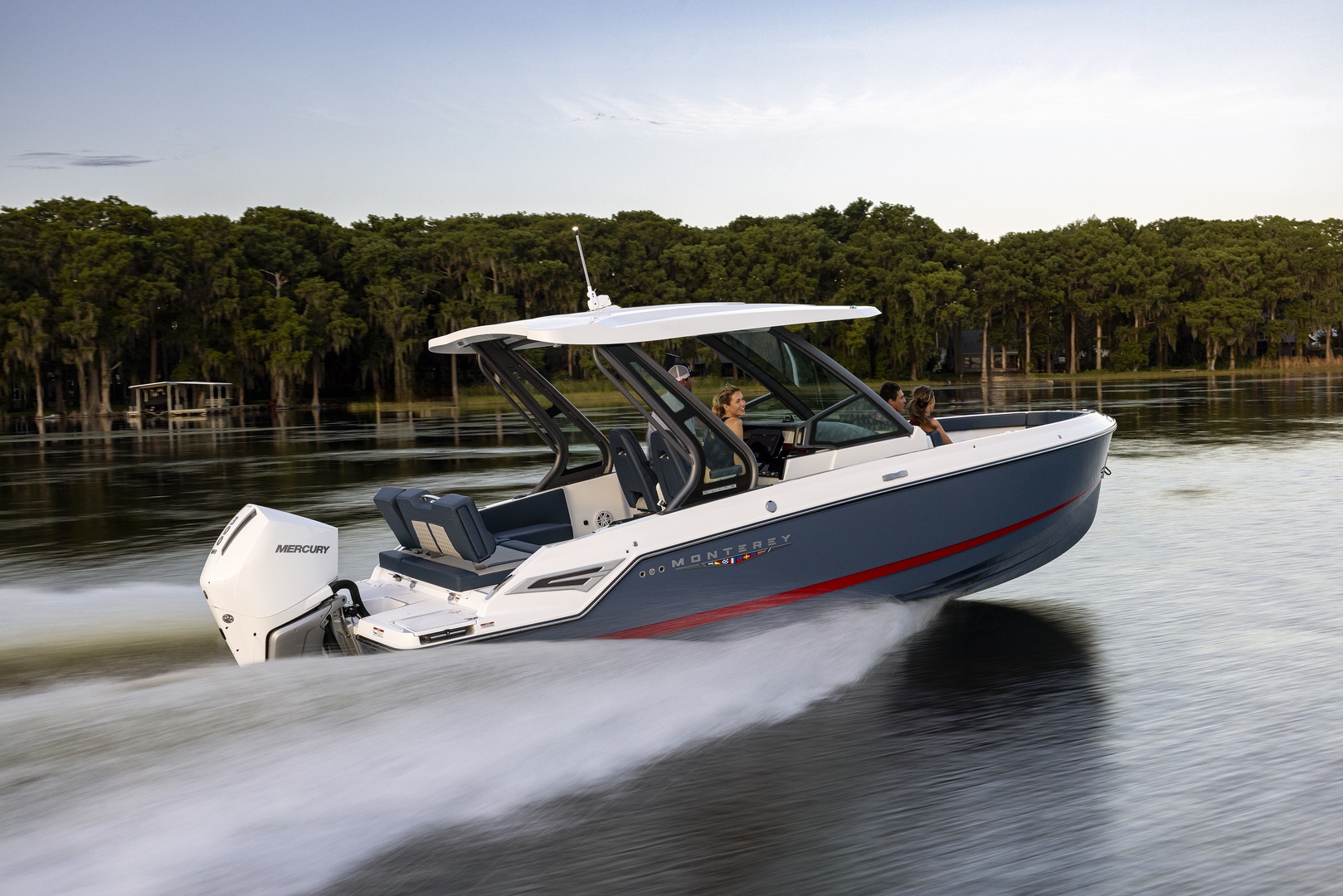 Monterey Elite 25 New Model Showroom – Legasea Marine